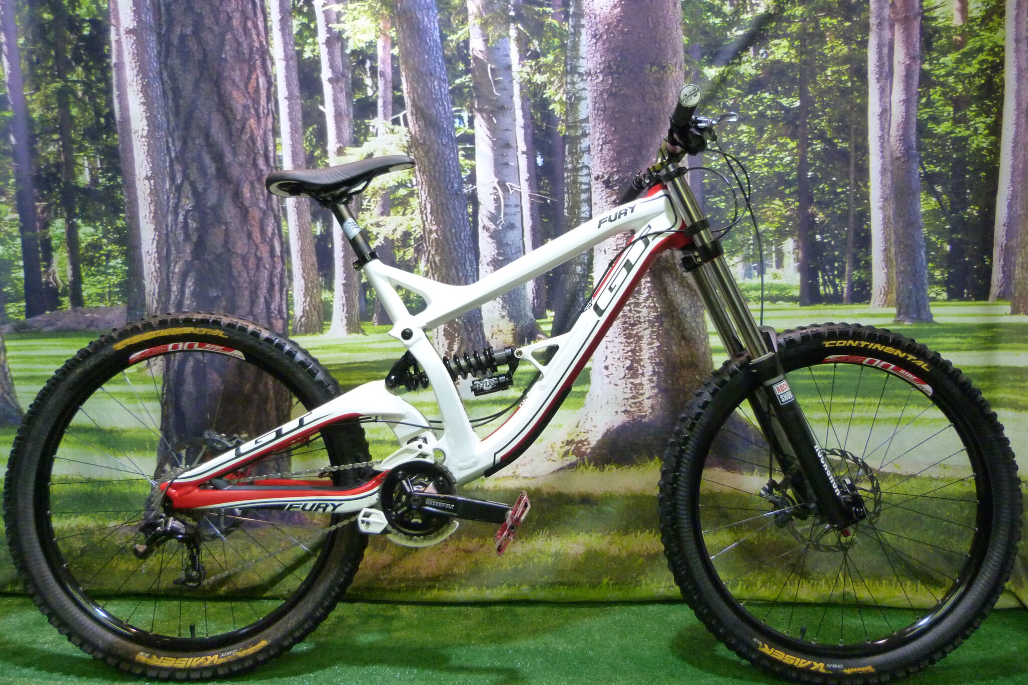 2014 GT Fury Elite Downhill Full Suspension 19″ Large Frame - Snazzy ...